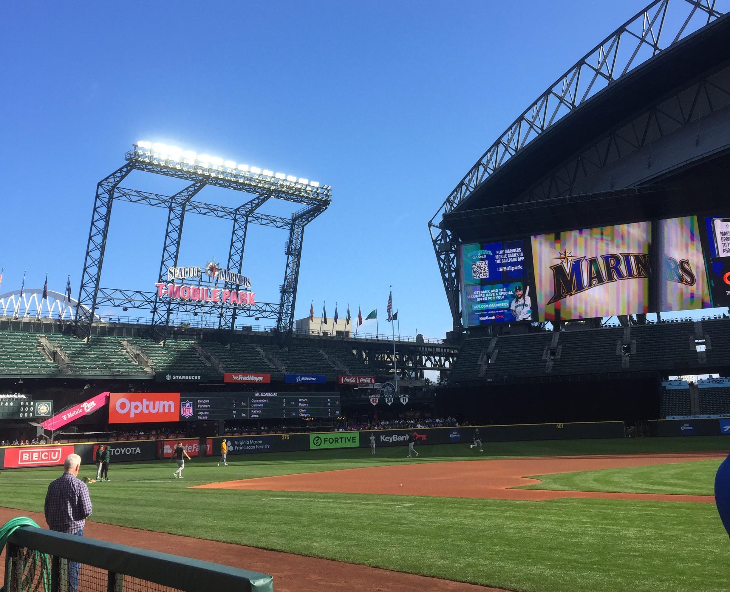 Mariners make roster moves including releasing former All-Star