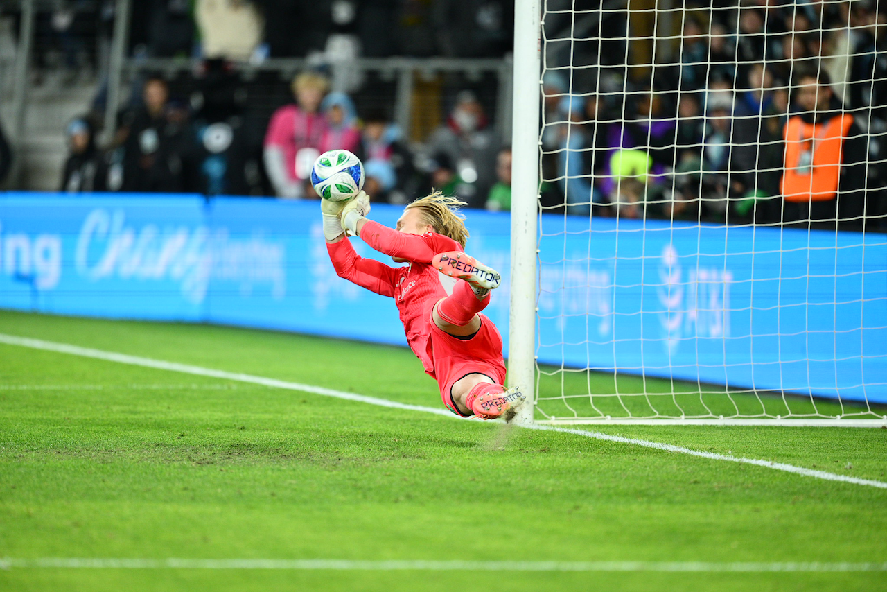 Sounders 2025 season ends in dramatic penalty shootout loss ...