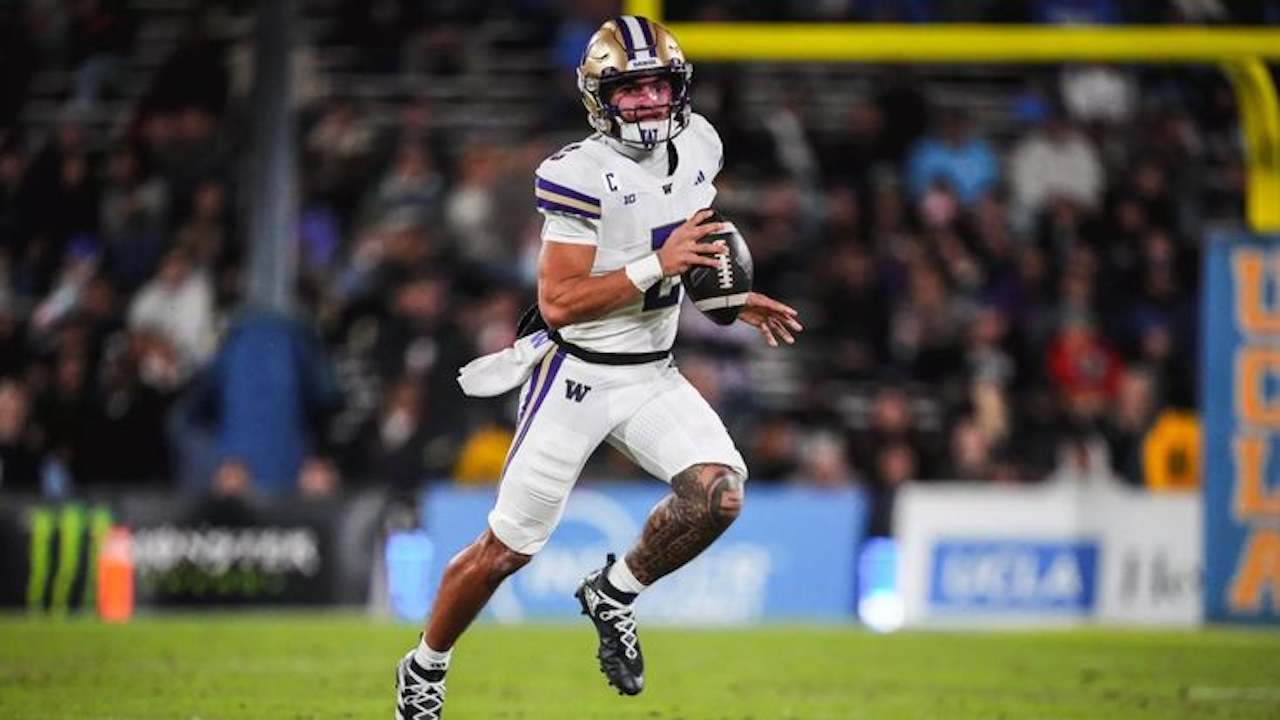 The Huskies dominate in all three phases to beat UCLA 48-14 ...